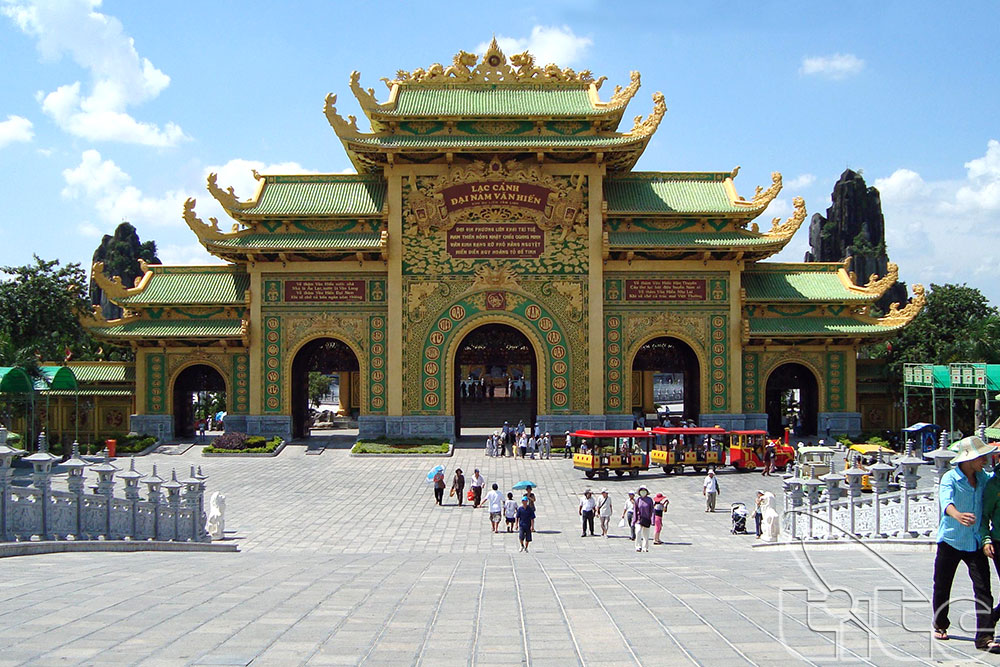 Dai Nam racecourse licence shenanigans - Vietnam Construction
