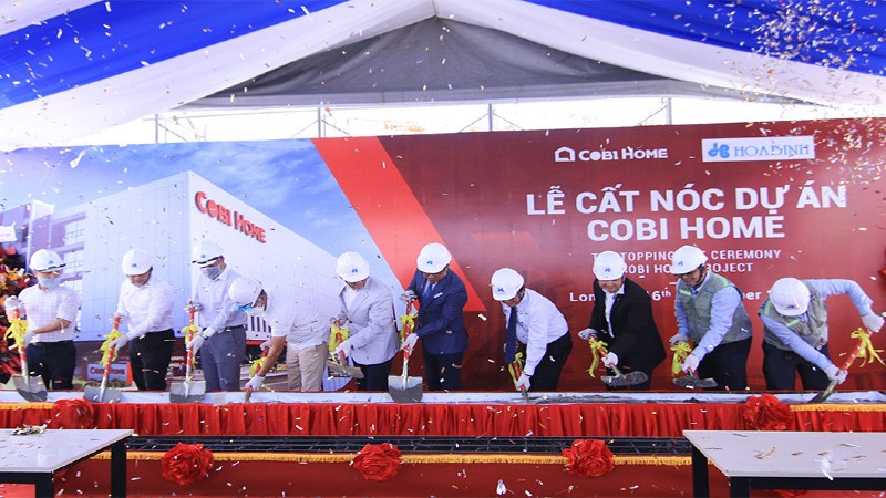 Cất nóc dự án Trung tâm thương mại Cobi Home