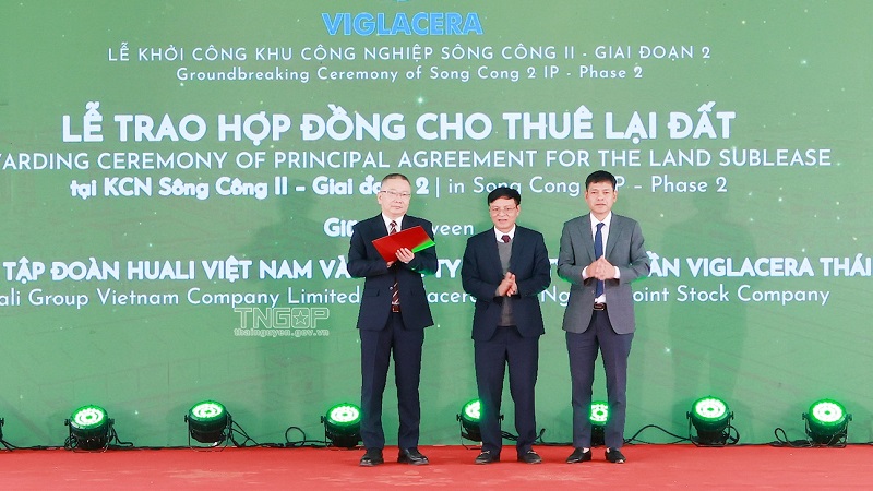 Công ty TNHH Tập đoàn Huali Việt Nam rót vốn 100 triệu USD vào Khu công nghiệp Sông Công II ...