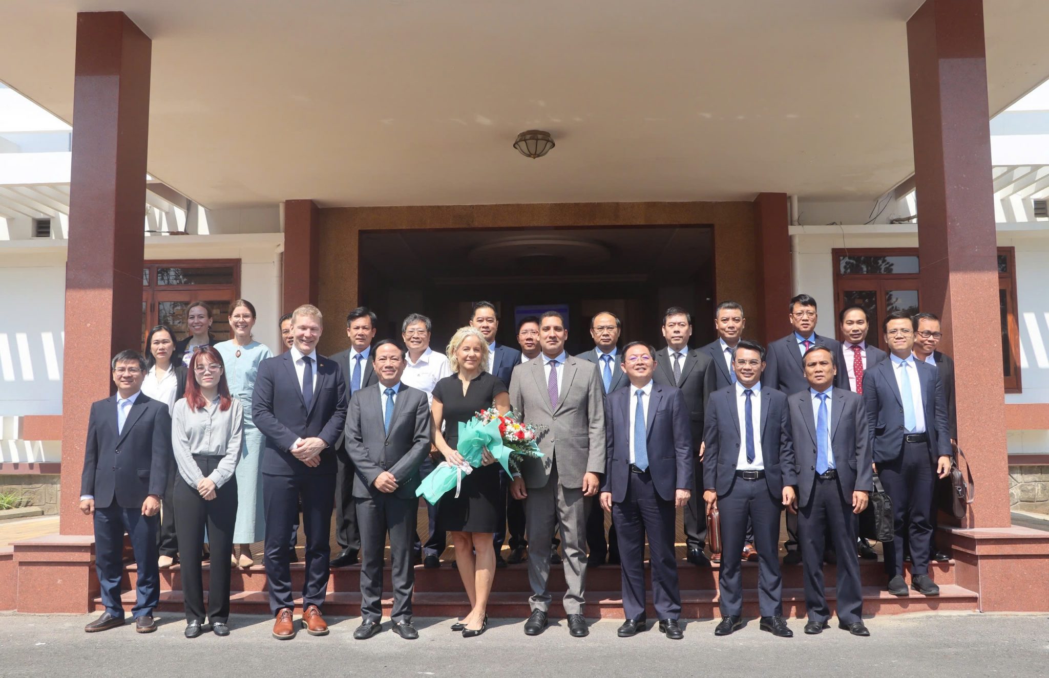 HOUSELINK accompanies Syre Group in a $1 billion polyester recycling ...